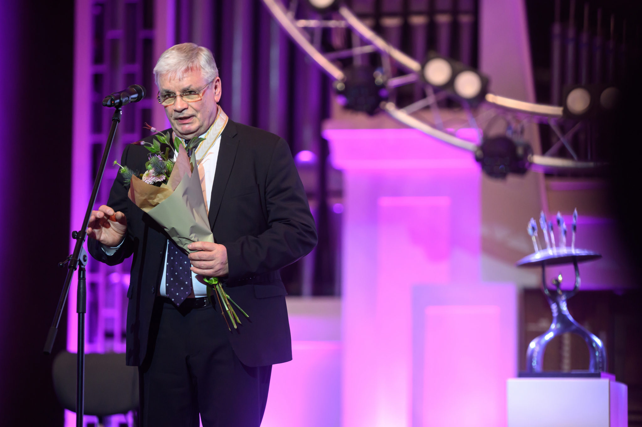 Lietuvos advokatūros Garbės ženklu apdovanotas profesorius dr. Jonas ...